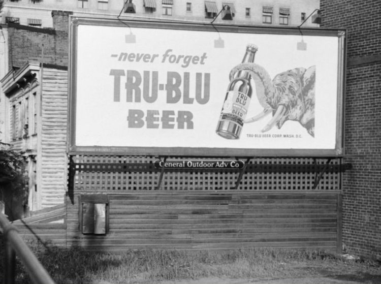 Signs of the Times during the Highway Beautification Act - Breweriana ...
