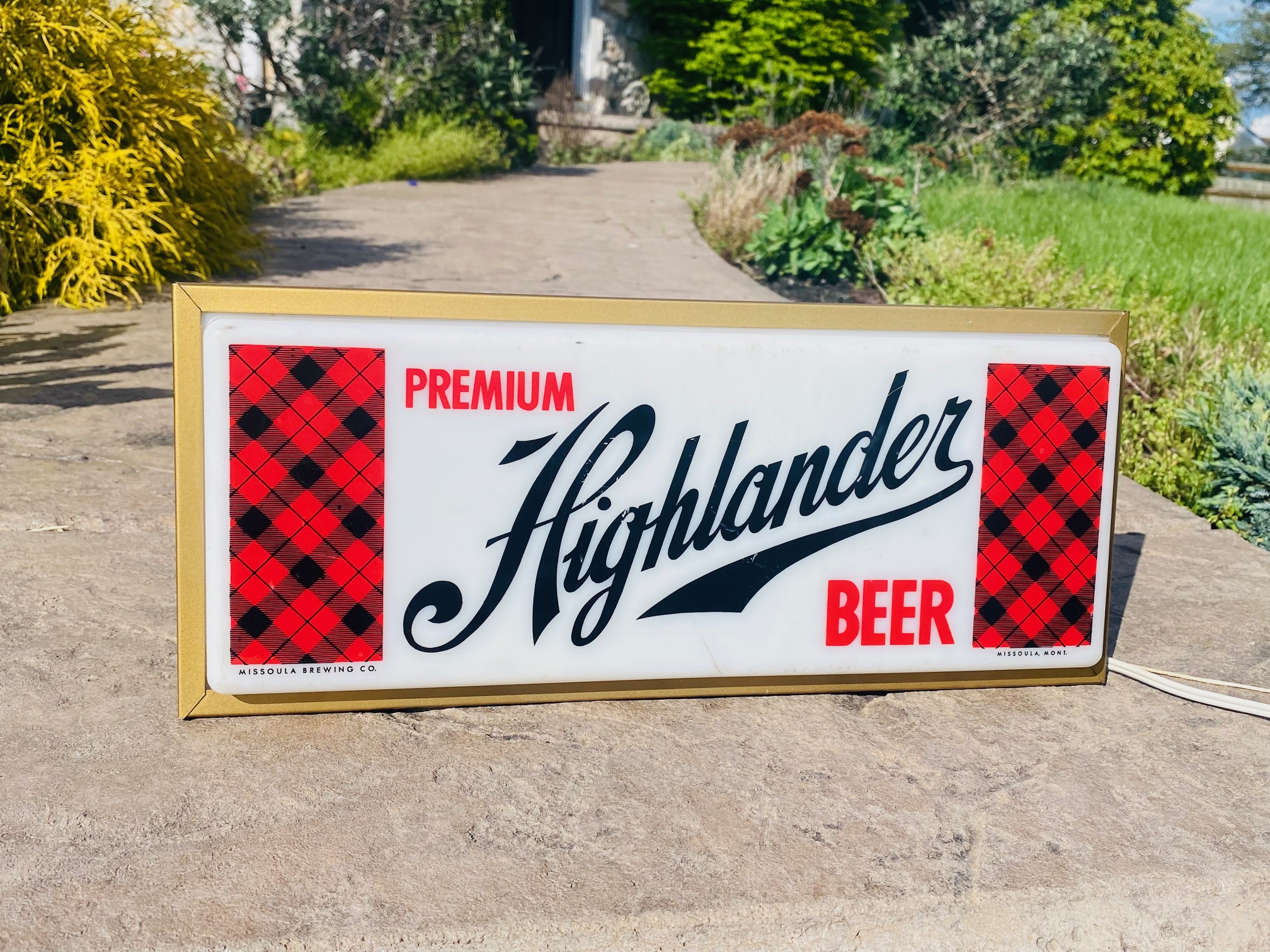 Highlander Beer Sign - Breweriana Aficionado