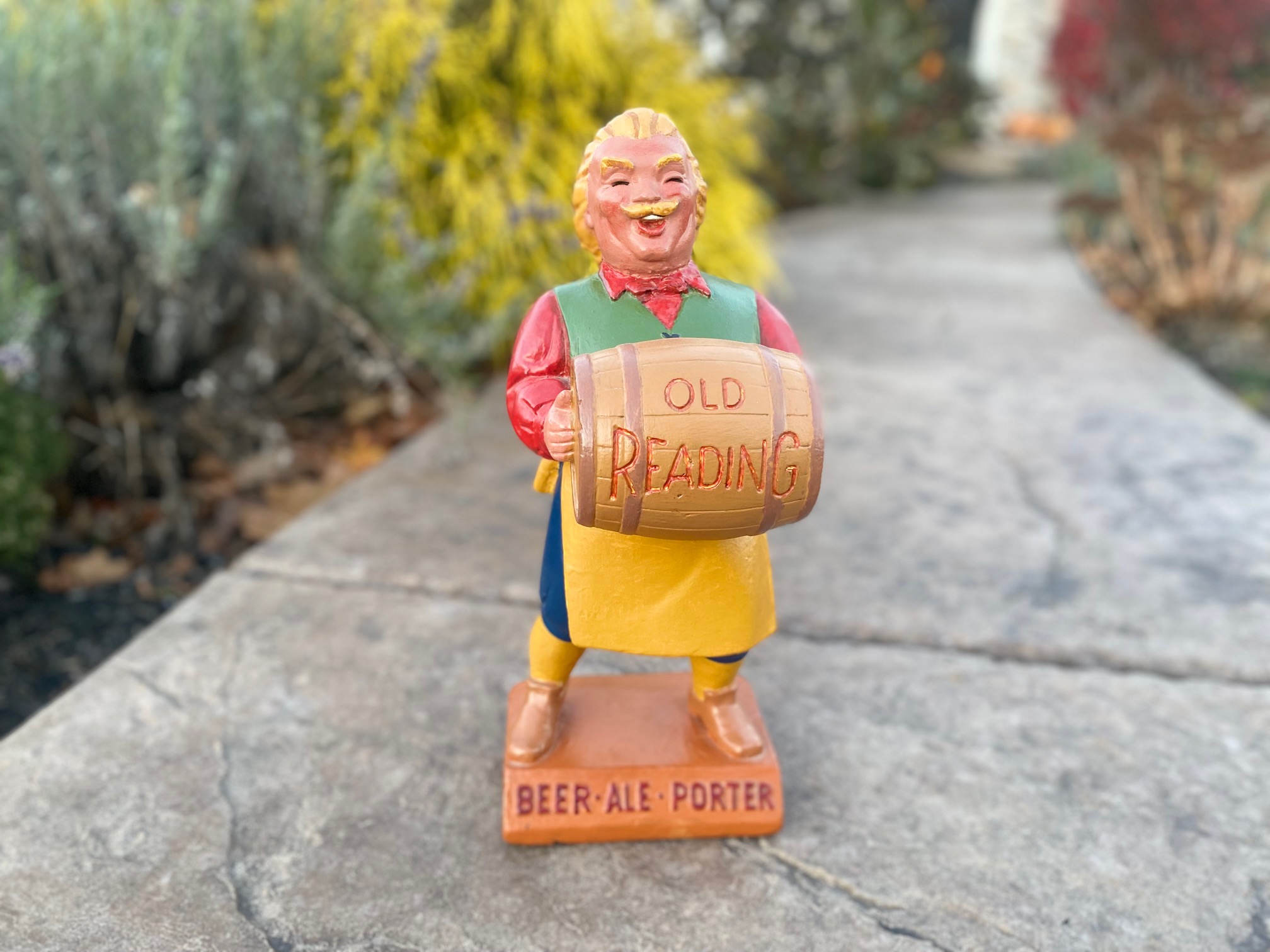 Old Reading Porter Statue - Breweriana Aficionado