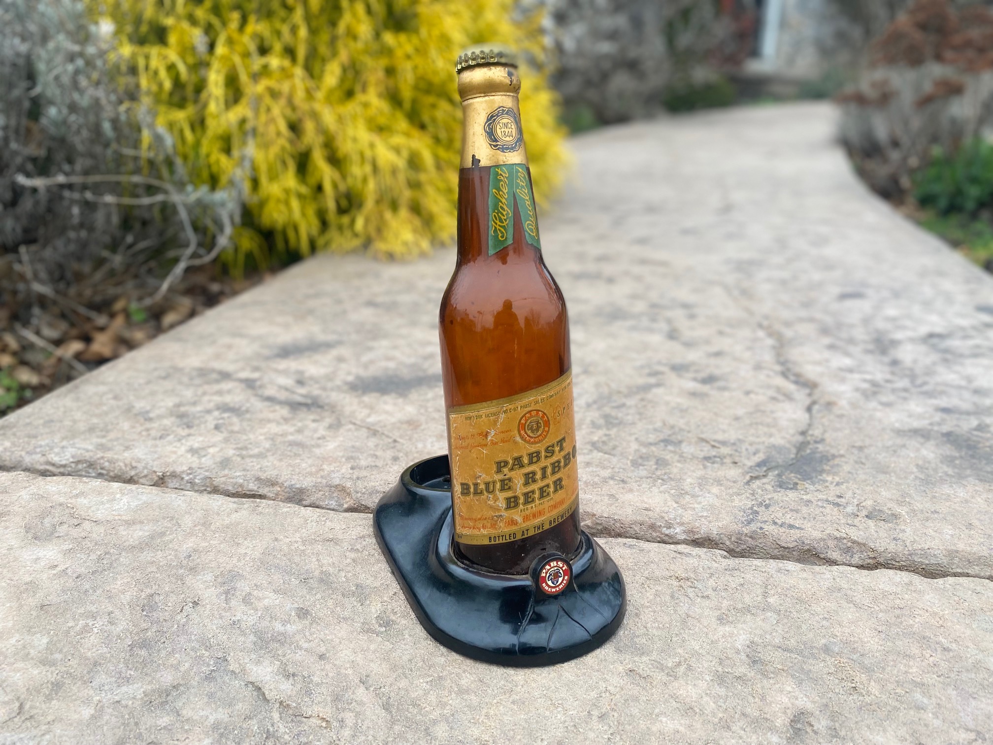 Pabst Beer Bottle Display - Breweriana Aficionado